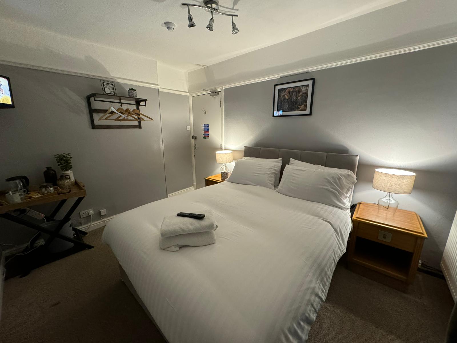 Rooms – The George